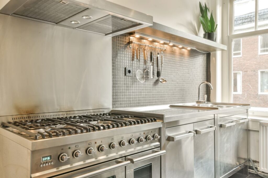 How Much Should a Contractor Make on a Kitchen Remodel? - DWR Interiors